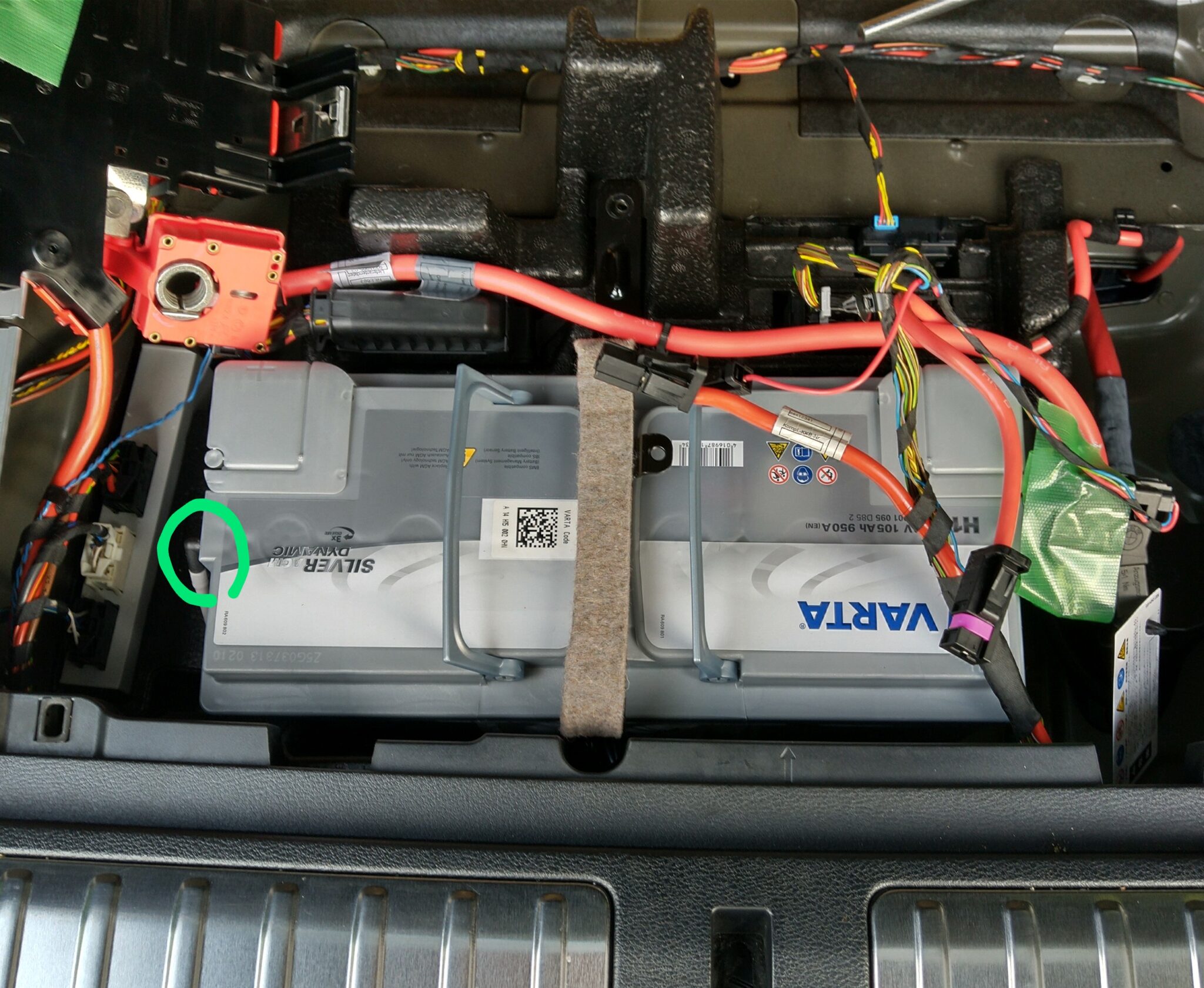 BMW F25 X3のDIYバッテリー交換 | もしかして使える情報集め